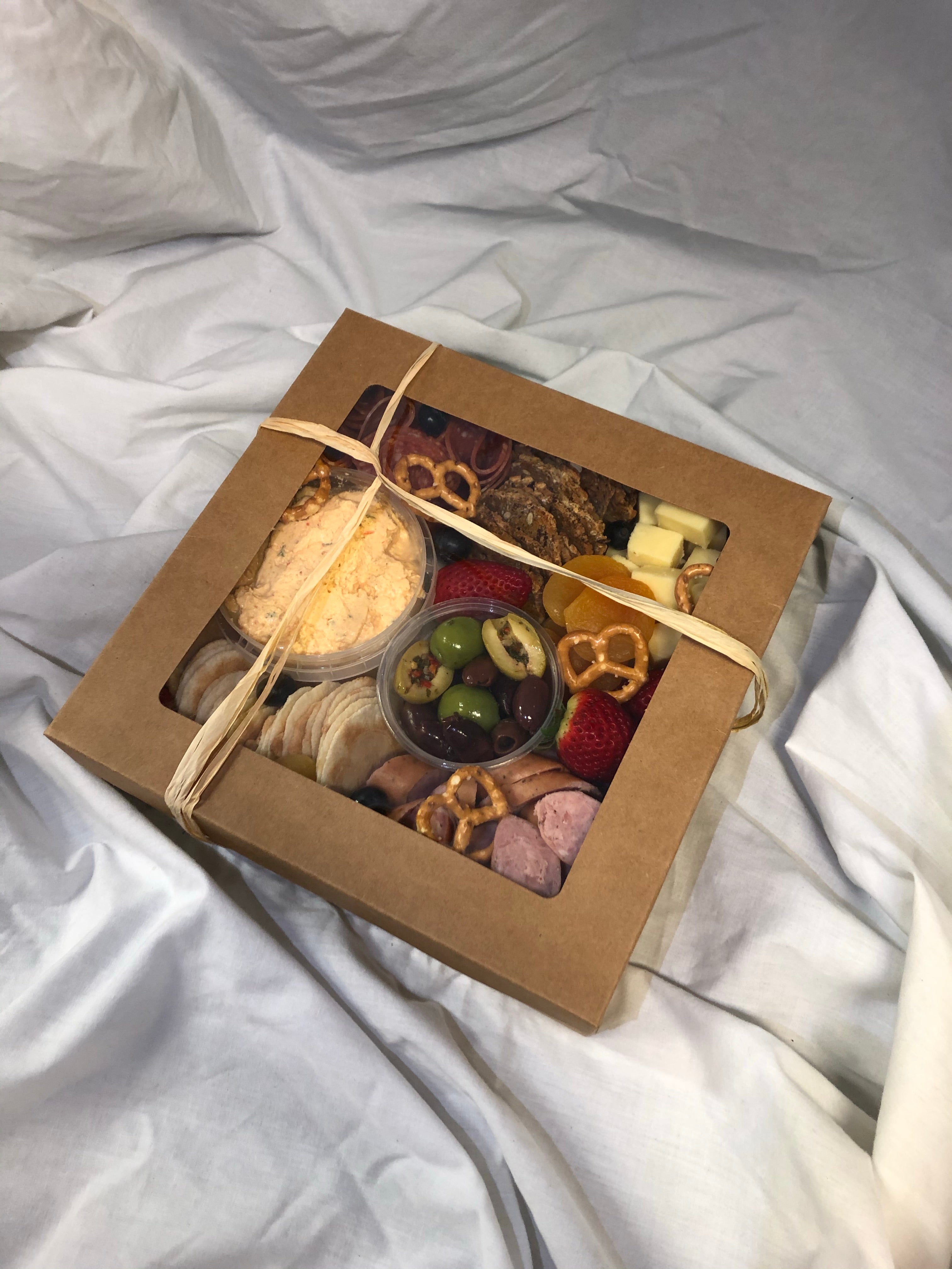 Small Grazing Box 22cm x 22cm – deliworld chirnside park